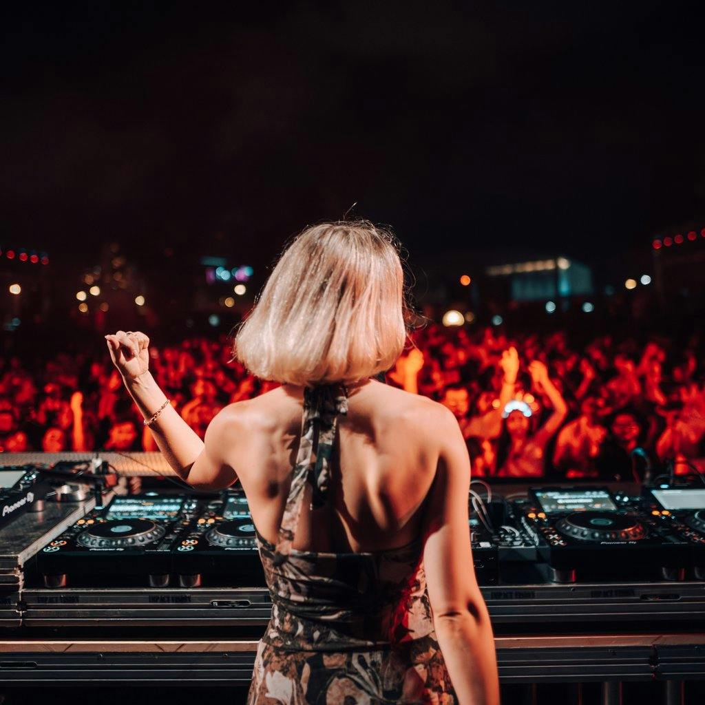 Tickets: MELODÏQ | Klubnacht mit Julia Linkogel | Kable Club Manchester ...