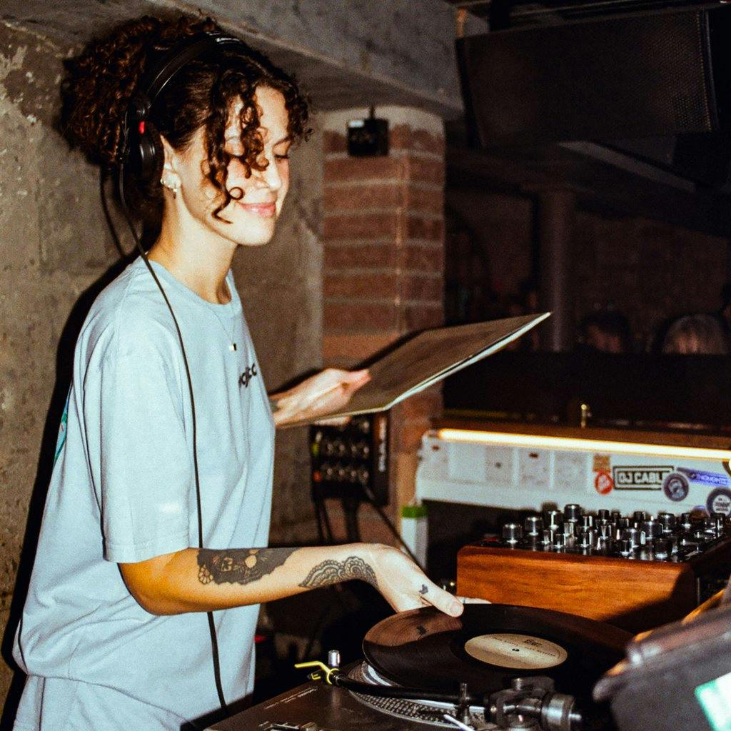 farcorners: Shaqdi (MyAnalogJournal), XELA, Daniele Mizar | The Jago ...