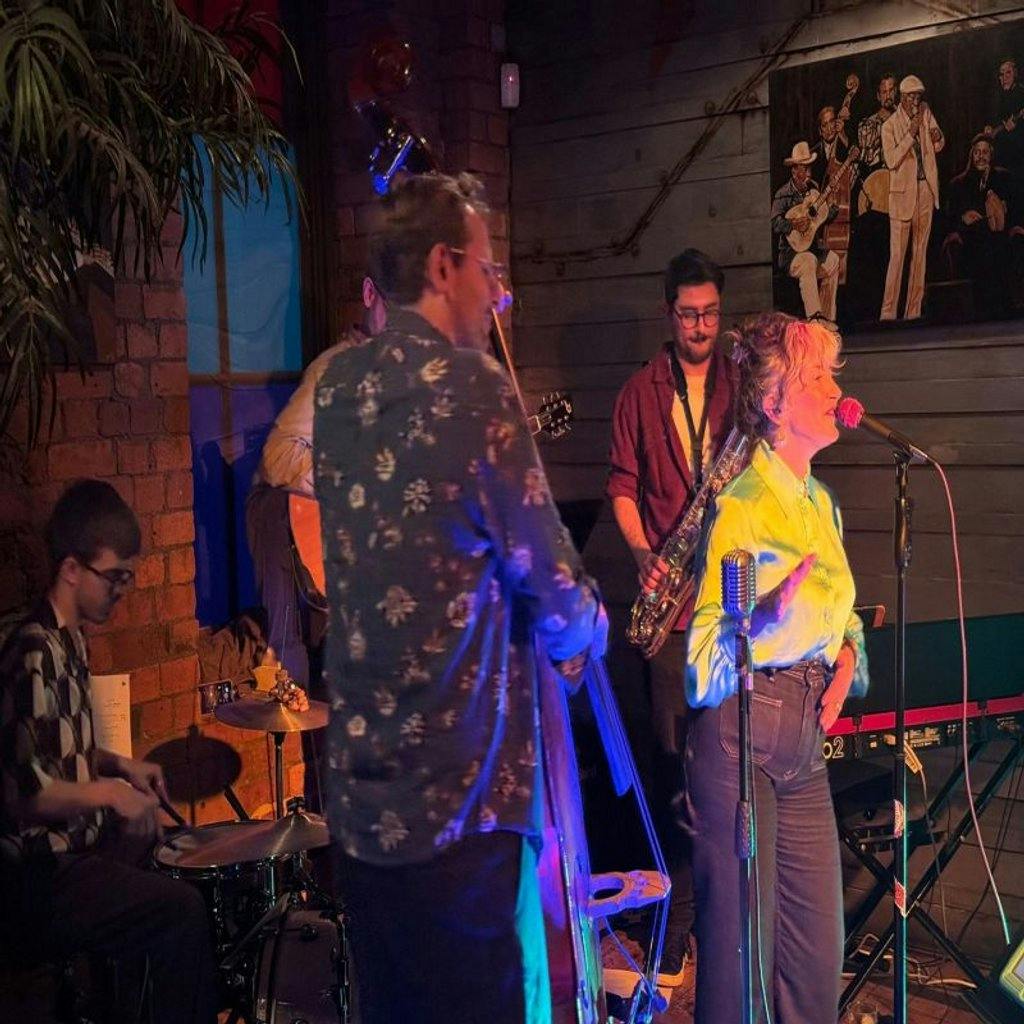 Live music : Dan Millson and Niamh Kavanah and The High Fives | Leopold ...