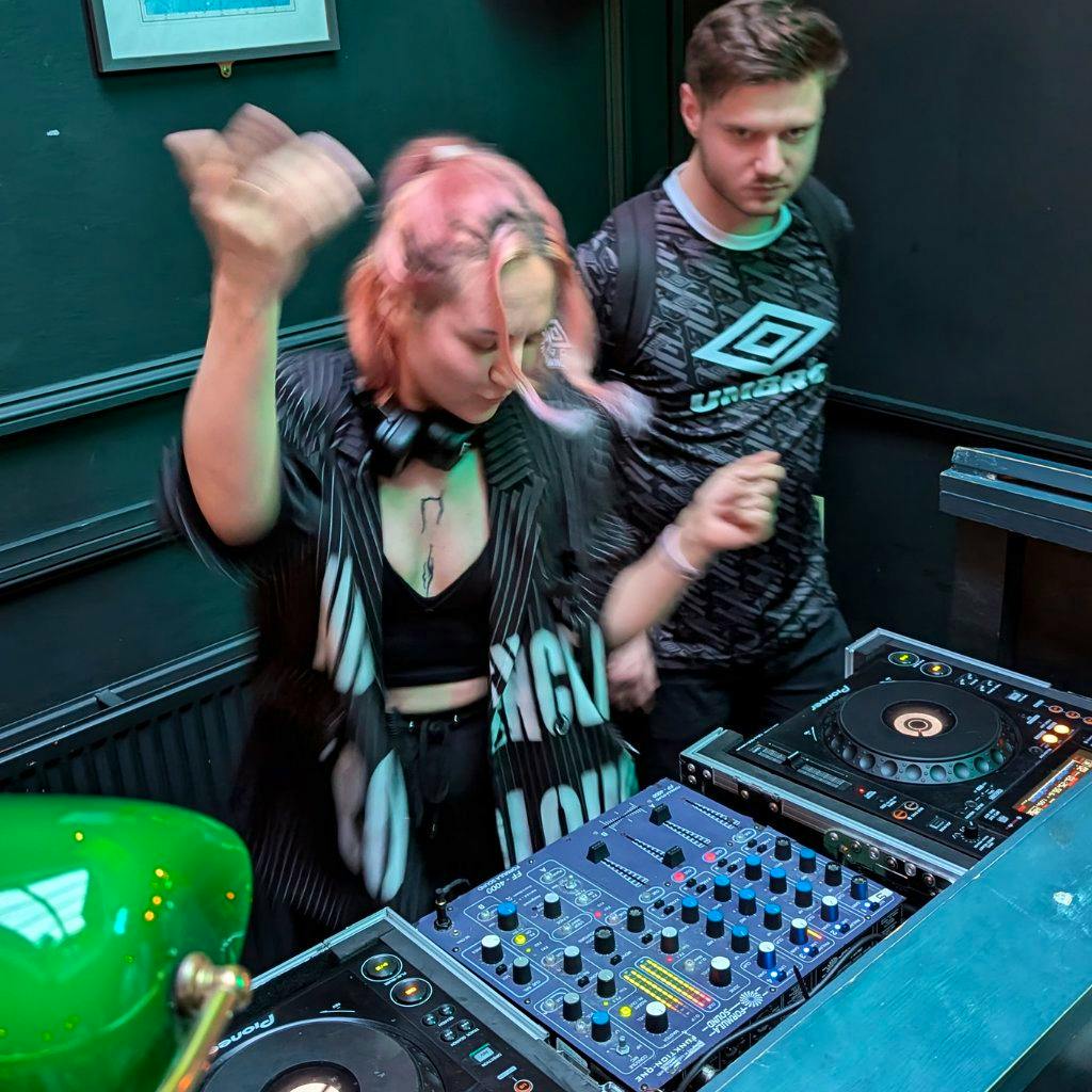 Tickets: Open Deck Night | The Heathcote And Star London Thu 19 ...