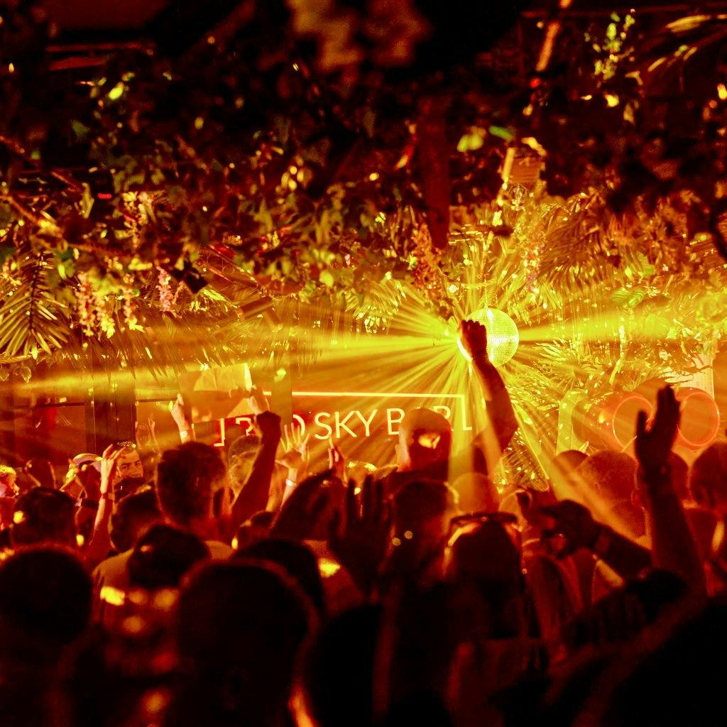 Skyline feat. Hernan Cattaneo, Nick Warren & more | Radisson Red Glasgow Sun 19 October 2025