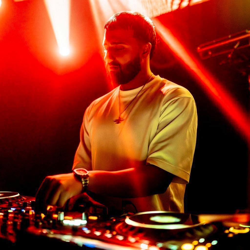 Mama's Saturday w/ BILLY SAMPLE All Night Long + Live Band | Mama Roux ...