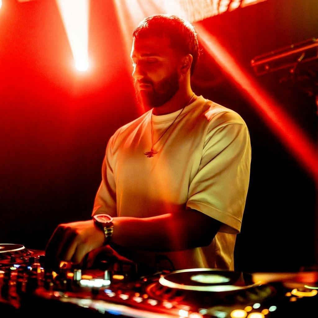 Mama's Saturday w/ BILLY SAMPLE All Night Long + Live Band | Mama Roux ...