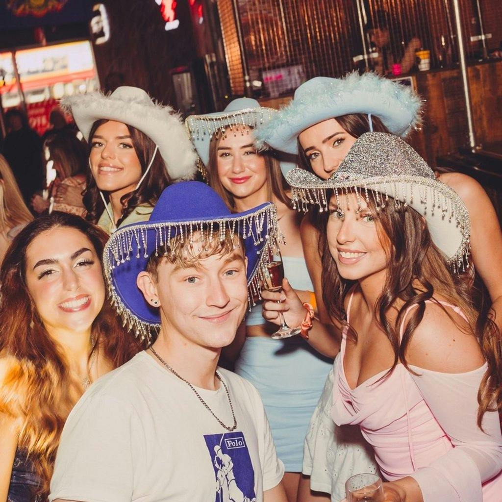 Bandwagon Bar Crawl - London's only Texan Themed Bar Crawl | Zebrano ...