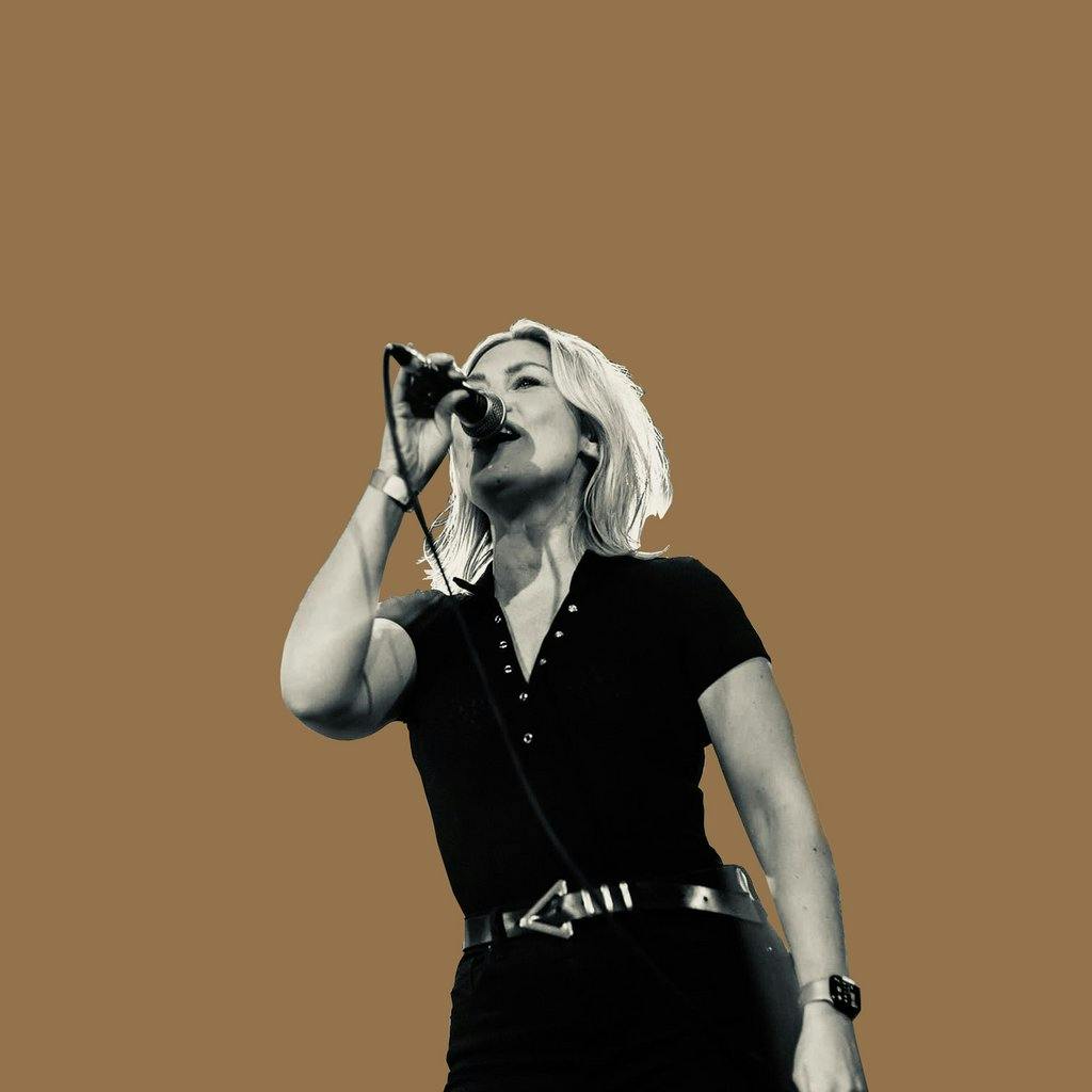 Amy Bird Band Live In The Lounge | The CLF Art Lounge And Roof Garden ...