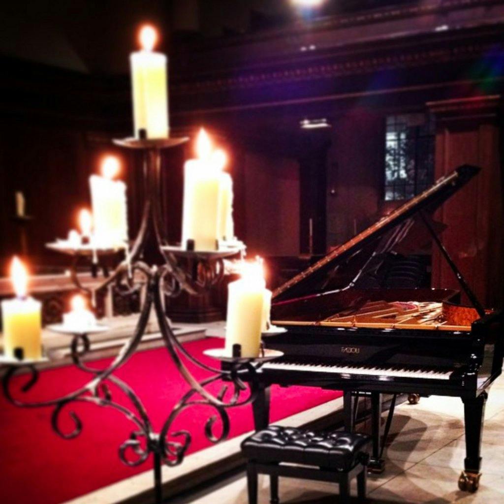 Tickets: Mozart Piano Concertos by Candlelight | St Mary Le Strand ...