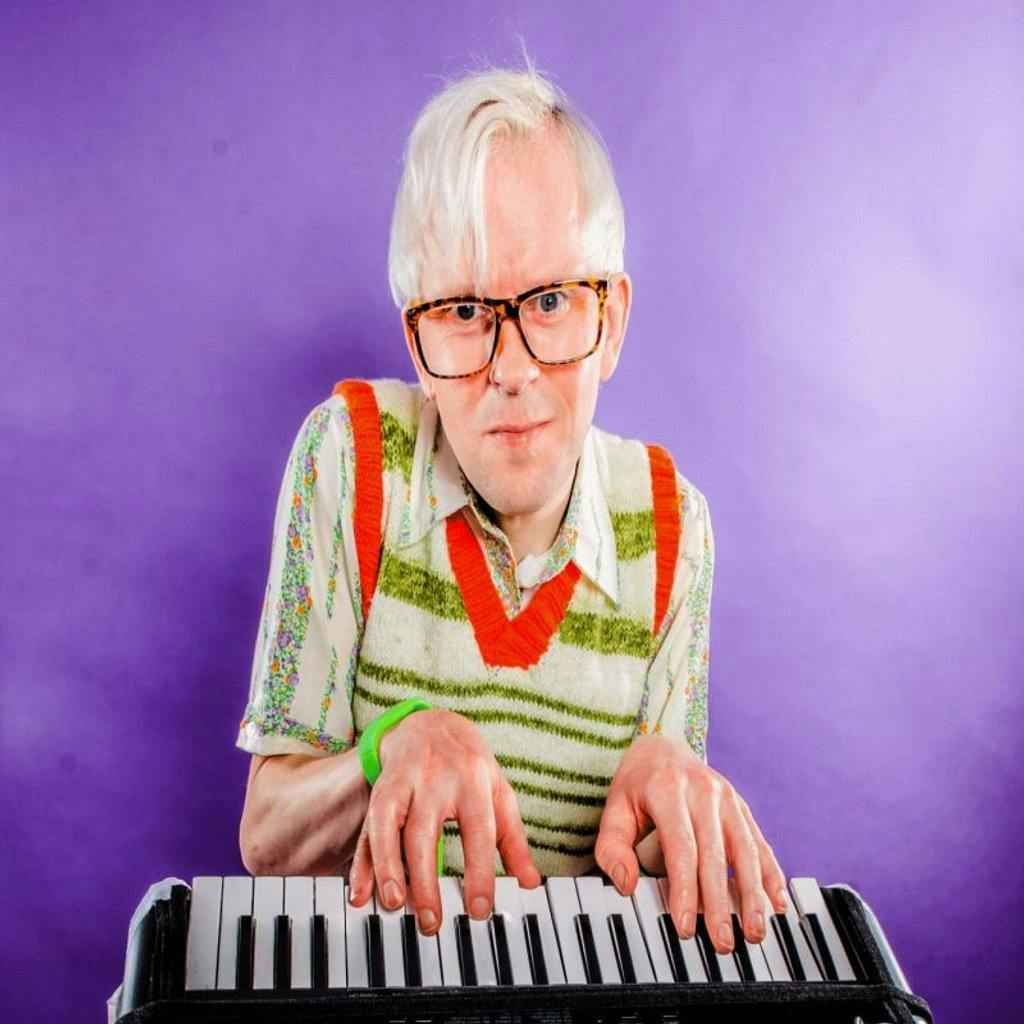 Comedy @ Wandsworth : Paul McCaffrey, Robert White, Amy Annette ...